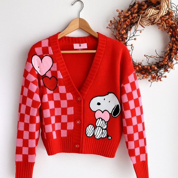 Peanuts | Sweaters | Peanuts Snoopy Valentines Day Eclectic Grandpa ...